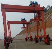 China Rtg Mobile Gantry Crane For Generator Wind Power Fan Blade Large Equipment Hoisting Assembly for sale