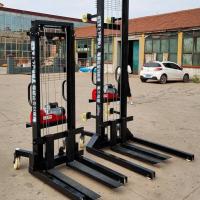 China 3-10 Meters Telescopic Frame Brick Lifting Equipment For Construction for sale