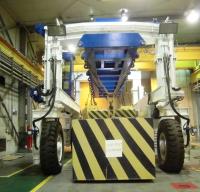 China Mobile Straddle Transporters MST Telescopic Design For Workshops for sale