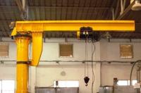 China Pillar Mounted Jib Crane Hoist 500~1000kg With A3 A5 Class for sale