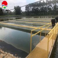 China 1.5mm Plastic HDPE Liner for Fish Farming and Landfill Waterproofing Width 2m-8m for sale