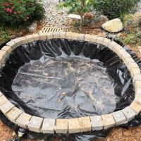 China 1m-8m Width Green HDPE Geomembrane for Reinforced Anti-seepage Fish Pool Pond Liners for sale