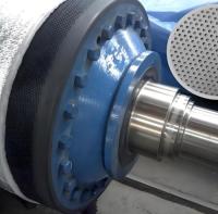 China Drilled Hole Suction Press Roller Covering Rubber Cast Steel for sale