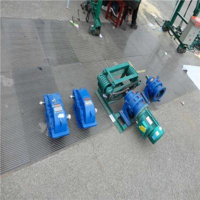 China High Performance Chicken House Equipment , Smooth Running Battery Cage Poultry Farming for sale