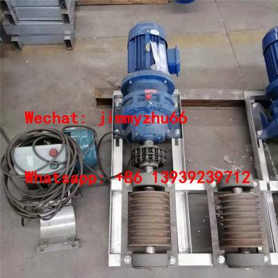 China Steel Farm Cleaning Machine , Commercial Poultry Equipment Easy Maintenance for sale