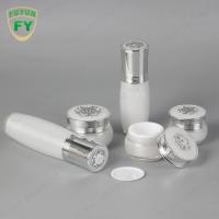 China Luxury Home Set Plastic Empty Bottle With Silver Cap 100ml 120ml for sale