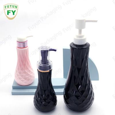 China Fuyun unique 320ml 500ml 830ml Black White Color Shampoo Lotion Pump Bottle for sale