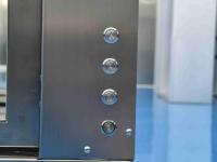 China Vertical Lift Door Laminar Flow Pass-Through Cabinet with HEPA Filter and SUS304 Stainless Steel Construction for sale