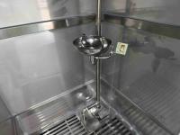 China Emergency Safety Shower and Eyewash Room with SUS304 Stainless Steel Enclosure, 120-180 L/min Shower Flow, and 1000 × 1000 × 2400 mm Compact Size for sale