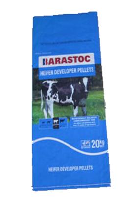 China High Strength Durable Woven Plastic Feed Bags Leak Resistant 100% Recyclable for sale