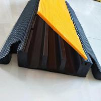China Tolerable Weight 40-50t Rubber Ramp Event Cord Bridge Cable Protector Heavy Duty 2 Channel for sale