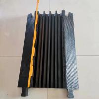 China 1000*345*50mm YGDQ-1MSK Rubber Cable Protector Humps Speed Bump for Your Requirements for sale