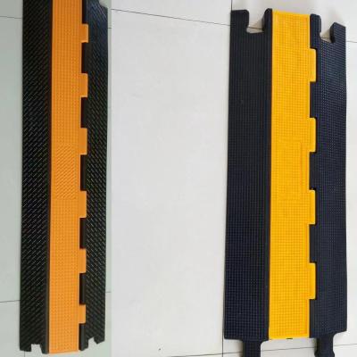 China Cable Ramp Flexible Cable Protector Rubber Office Cable Ramp for sale