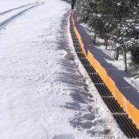 China 80000pieces/Year Heavy Duty Outdoor Traffic Road Speed Hump 3 Channel Ground Rubber Cable Protector Ramp for sale