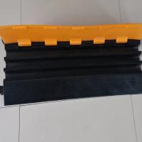 China 2 Channel Protective Wire Cord Ramp Light Weight for Rubber Traffic Speed Bumps ygdq-dek for sale