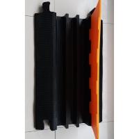 China Customized Color Rubber Cable Protector Ramp for ygdq-sk 5 Channel Safety Speed Hump for sale