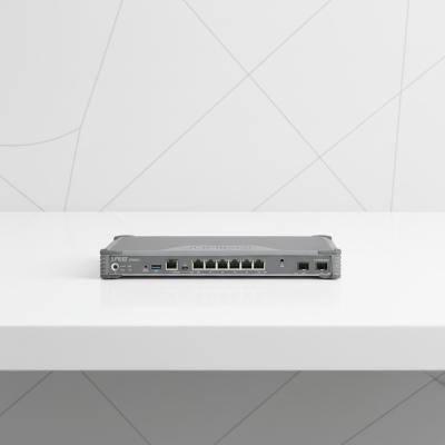 China SRX300-SYS-JB Juniper Networks SRX300 Series Service Gateways 24 Ports Full PoE+ Security Appliance Security Firewall for sale