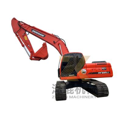 China Used Doosan DX225LC-7 Excavator in Good Condition in Shanghai for sale