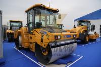 China 12ton XCMG XD123 Double Drum Roller China Stage III Road Construction Equipment for sale