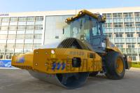China 12ton XCMG XS123 Heavy Duty Vibratory Roller China Stage III Road Construction Equipment for sale