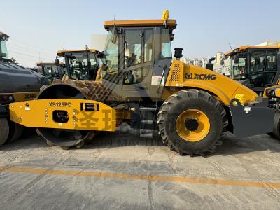 China 12ton XCMG XS123PD Single Drum Roller China Stage II Road Construction Equipment for sale