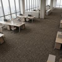 China Warm Brown Mottled PP Carpet Tile Flame Retardant Industrial Carpet Tiles for sale