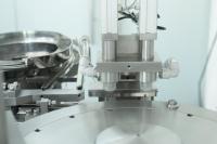 China Automatic Syringe Filling Machine 2 Head 1200-1600 p/h for 0.5-10ML Syringes for sale