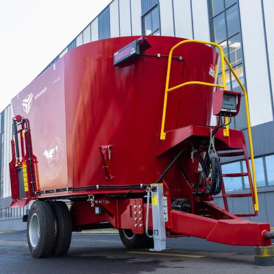 China Large Capacity NM400 Steel TMR Mixer Machine For Dairy Farms 8000kg Weight for sale