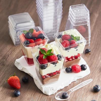China Pack 5 Oz Plastic Dessert Cups With Lids And Spoons, Clear Parfait Cups Pudding Cups Mini Party Serving Cups For Appetizer Fruit Yogurt Ice Cream for sale