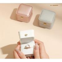 China Crown Waist Ring Box Custom Leather Jewelry Box Bracelet Jewelry Hand String Packaging Box Necklace Box High-End for sale