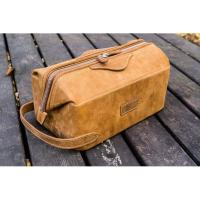 China Toiletry Bag, Factory Supply First Layer Cowhide Crazy Horse Leather Cosmetic Storage Bag High-End Toiletry Bag Leather DOPP KIT for sale