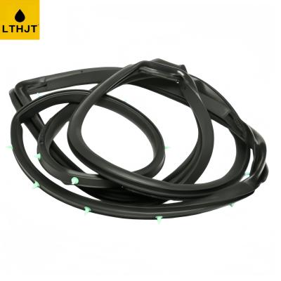 China 6786160120 6786260120 6787160100 6787260100 Door Weatherstrip Toyota Prado 120 2002-2009 for sale