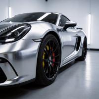 China Liquid Metallic Silver Vinyl Wrap Self Healing Gloss Metallic Car Wrap Flexible For Full Vehicle Wrap for sale