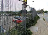 China 358 Anti Climb Security Fence 76.2mm x 12.7mm Mesh with 4mm Wire Diameter for High Protection for sale