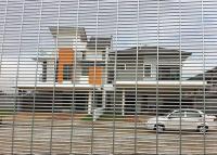 China 358 Anti Climb Security Fence 76.2mm x 12.7mm Mesh with 4mm Wire Diameter for High Protection for sale