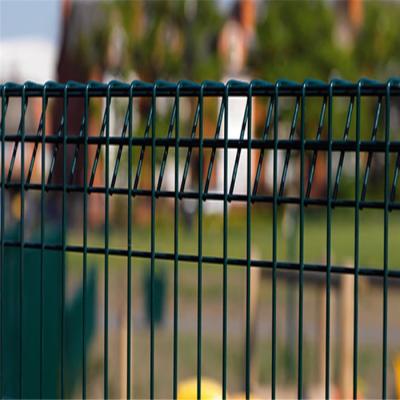 China BRC Rolled Top Mesh Fencing with 5-6mm Wire Diameter and 50-300mm Mesh Spacing Options for sale