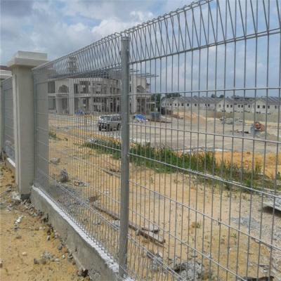 China BRC Weldfence Panel with 5-6mm Wire Diameter and 900-2400mm Panel Sizes for Industrial Security Fencing for sale