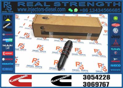 China Fuel Injector 3054228 for sale