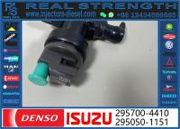 China Truck Engine Parts Common Rail Diesel Fuel Injector 295700-4410 8-98399618-0 2957004410 8983996180 for sale