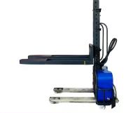 China 500kg Semi Electric Portable Stacker Lifting Forklift Truck Self Body Boarding for sale