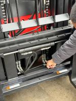 China 2.5 Ton 4m Diesel Forklift Truck Multifunctional Small Diesel Operated Forklift All Terrain for sale