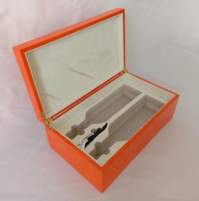China Orange Whiskey Wooden Wine Box - 2 Bottle Capacity with Piano Lacquer Finish and Sustainable Materials for sale