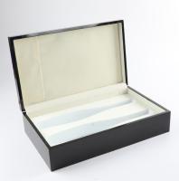 China Custom Lacquered Wood Wine Box with Logo - Eco Friendly MDF Construction in Multiple Colors & Sizes for sale