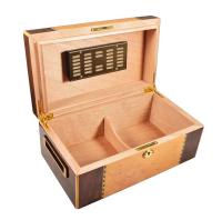 China Custom Spanish Cedar Wood Cigar Humidor Box with Laser Engraving and Antibacterial Protection for sale