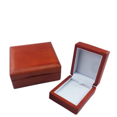 China Luxury Red Wooden Jewelry Box with Velvet Interior - Custom Sizes for Necklace Bracelet Ring Storage and Gift Packaging for sale