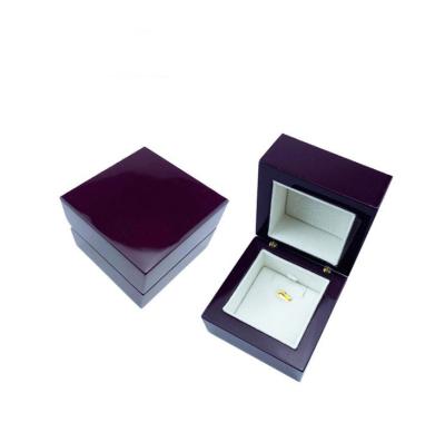 China Custom Walnut Jewelry Box with High-Gloss Finish & Velvet Interior - 0.05mm Precision Wood Cutting for sale