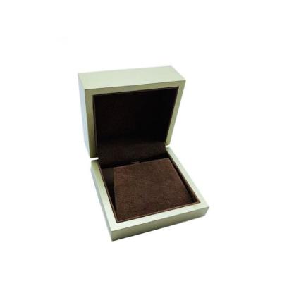 China Luxury Wooden Jewelry Box with Velvet Lining 30x20x15 cm for Rings Earrings for sale