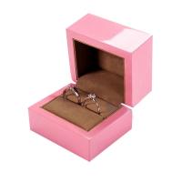 China Wooden High End Piano Lacquer Jewelry Bracelet Pendant Box 300 Piece MOQ Custom Logo for sale