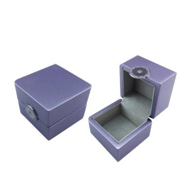 China Custom Wooden Jewelry Box Set for Pendant Bracelet Ring High Gloss Piano Lacquer 2 Layer for sale