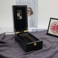 China Luxury Perfume Box with Environmentally Friendly Paint Scratch Resistant and High Temperature Resistant Finish for sale